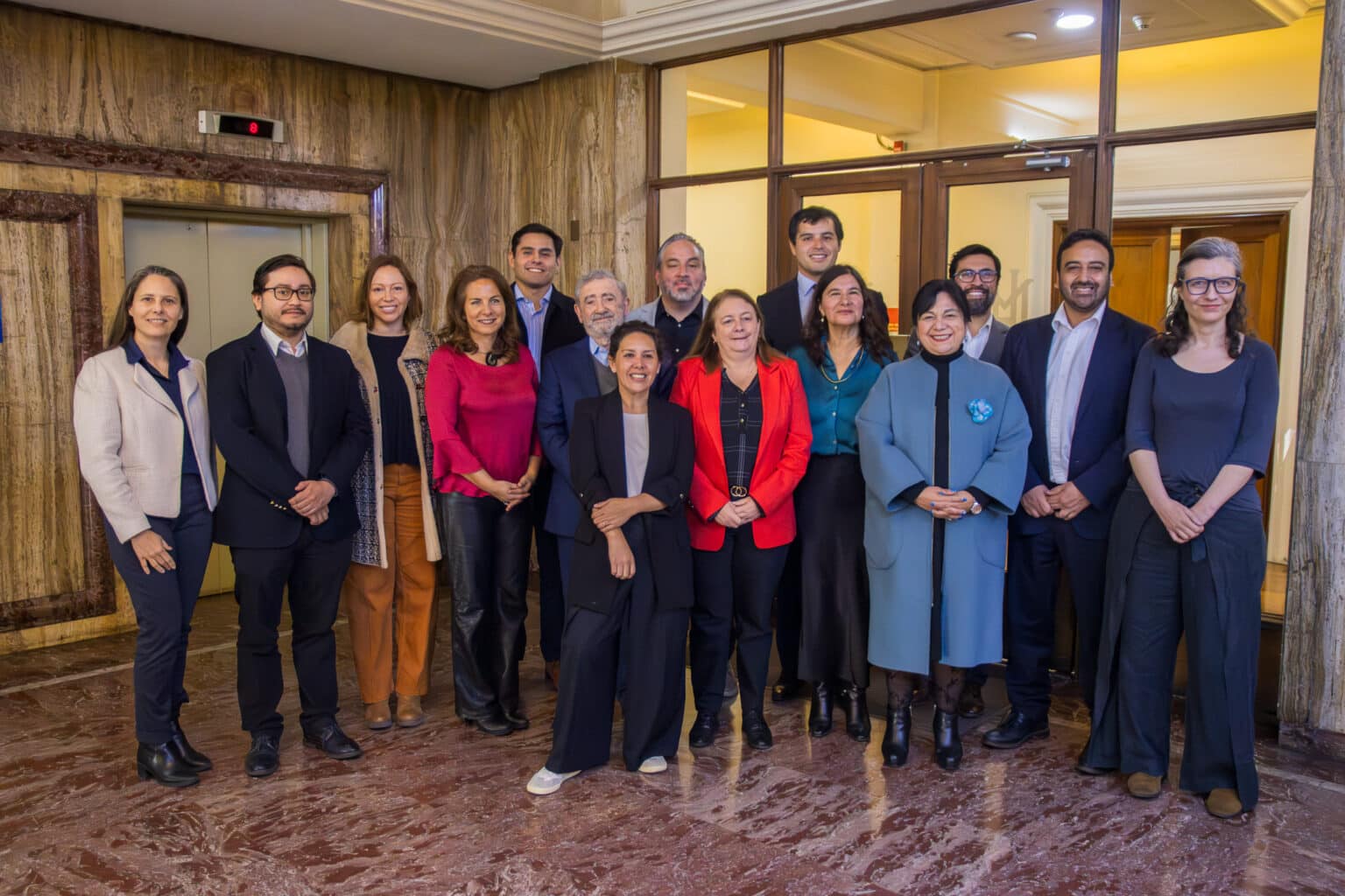 Talento Digital y Accenture entregan más de 1.500 becas en programación ...