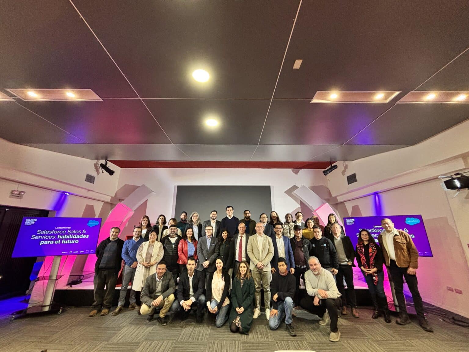 Talento Digital y Accenture entregan más de 1.500 becas en programación ...