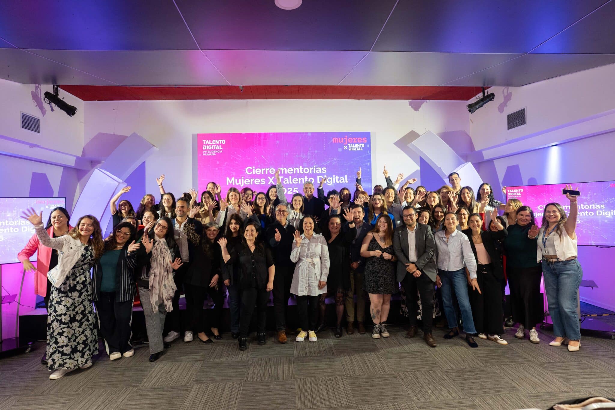 Talento Digital y Accenture entregan más de 1.500 becas en programación ...